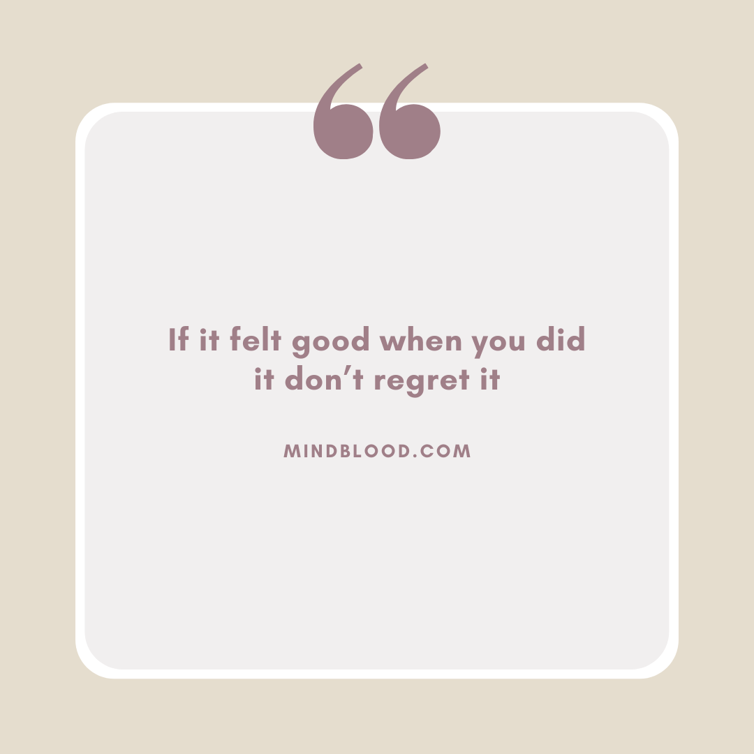 Never Regret Anything That Made You Smile - Mark Twain - Mind Blood